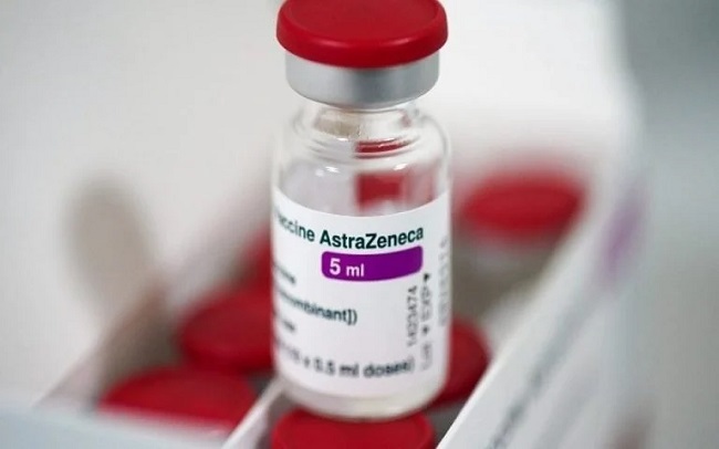 Βρετανία: Μη χορήγηση εμβολίου της AstraZeneca σε νέους εξετάζουν οι αρχές