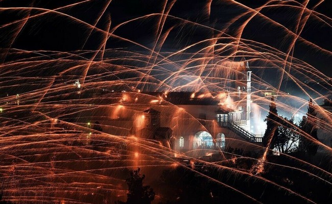 Εντυπωσίασε ο ρουκετοπόλεμος στο Βροντάδο της Χίου(φώτο-βίντεο)
